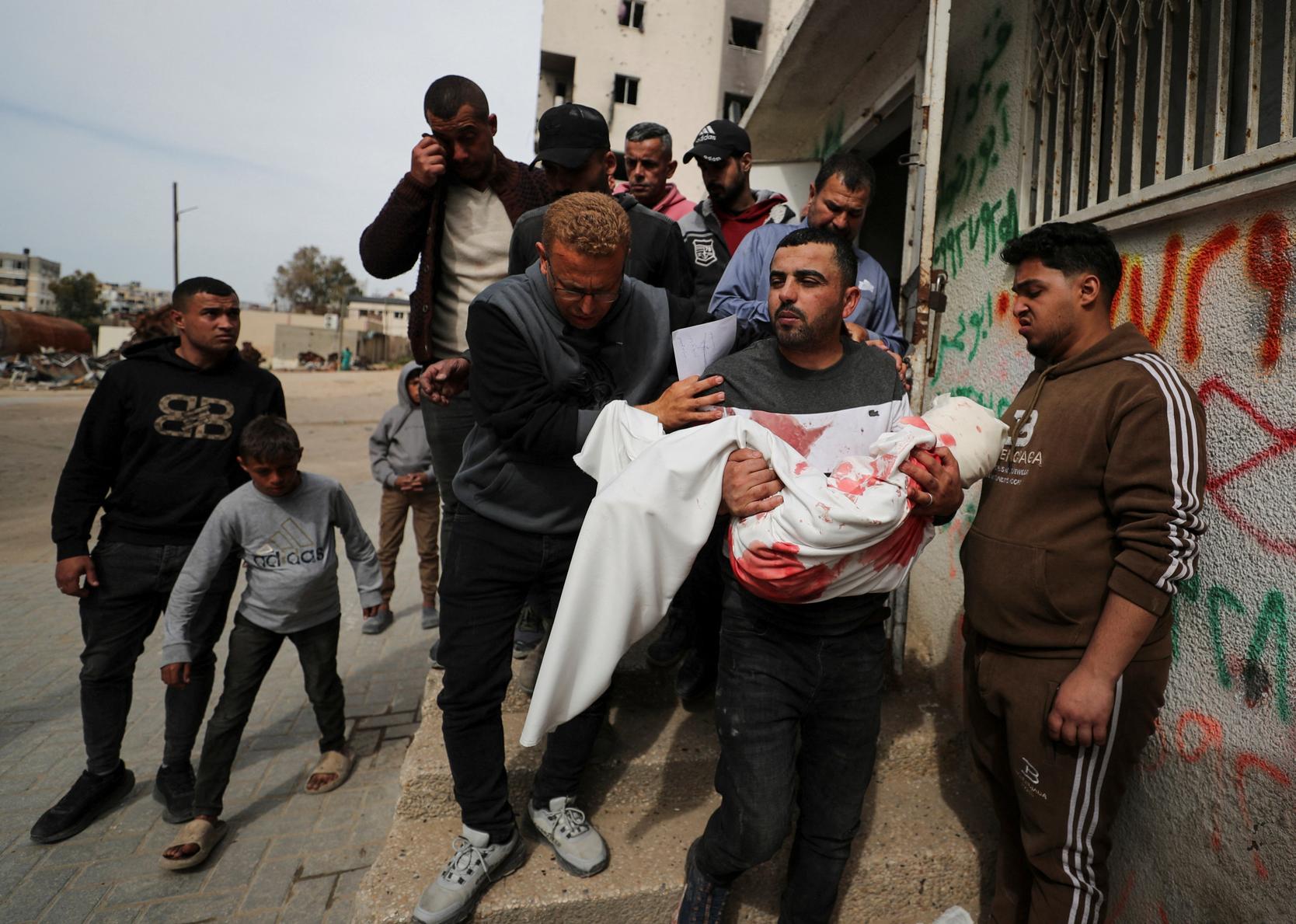 Dans la bande de Gaza, dix morts, dont un enfant, dans des ...