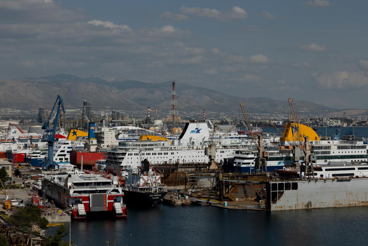 En Grèce, les ports athéniens au cœur de la rivalité entre la Chine et ...
