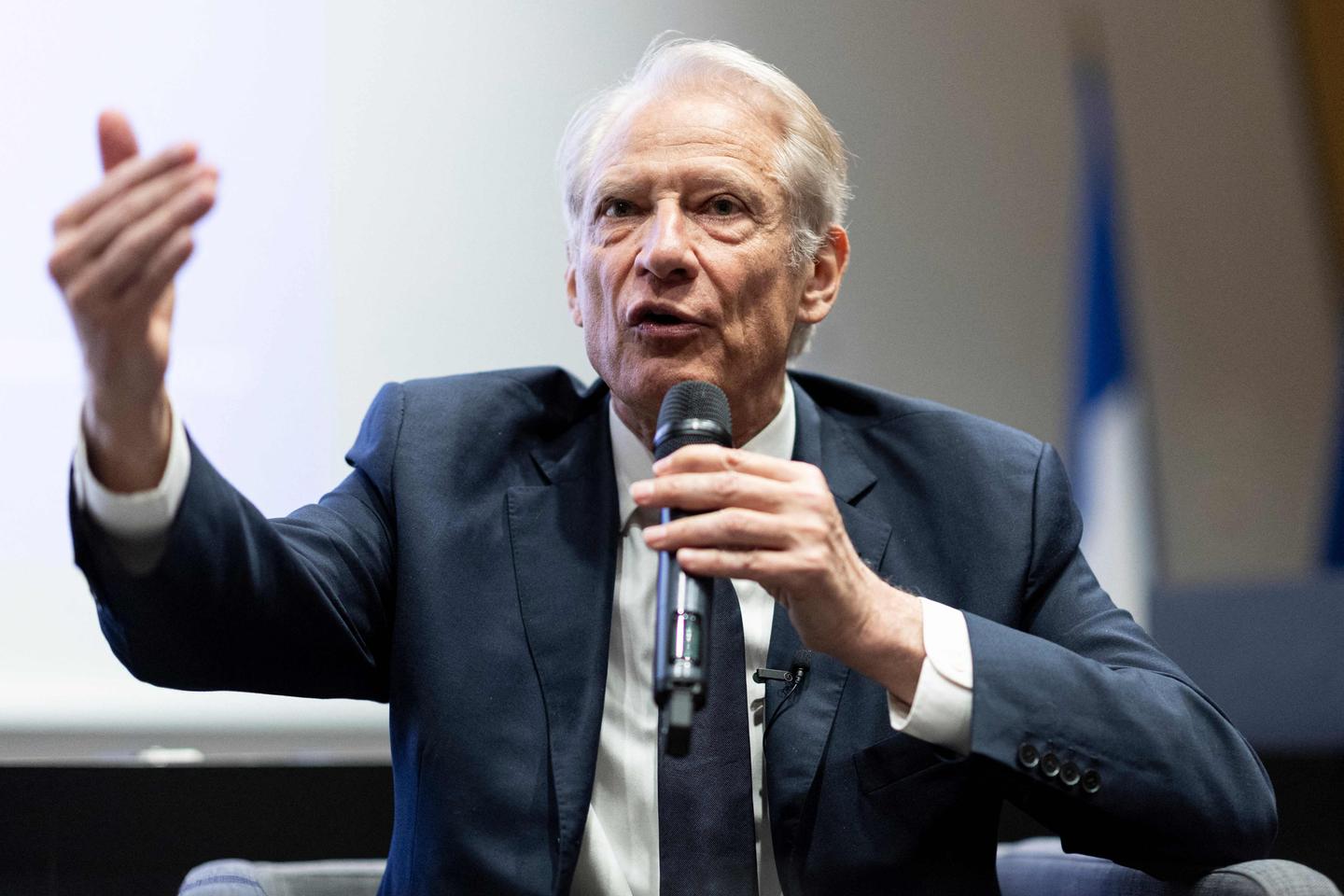 Statuettes reçues en cadeau : Dominique de Villepin visé par une ...