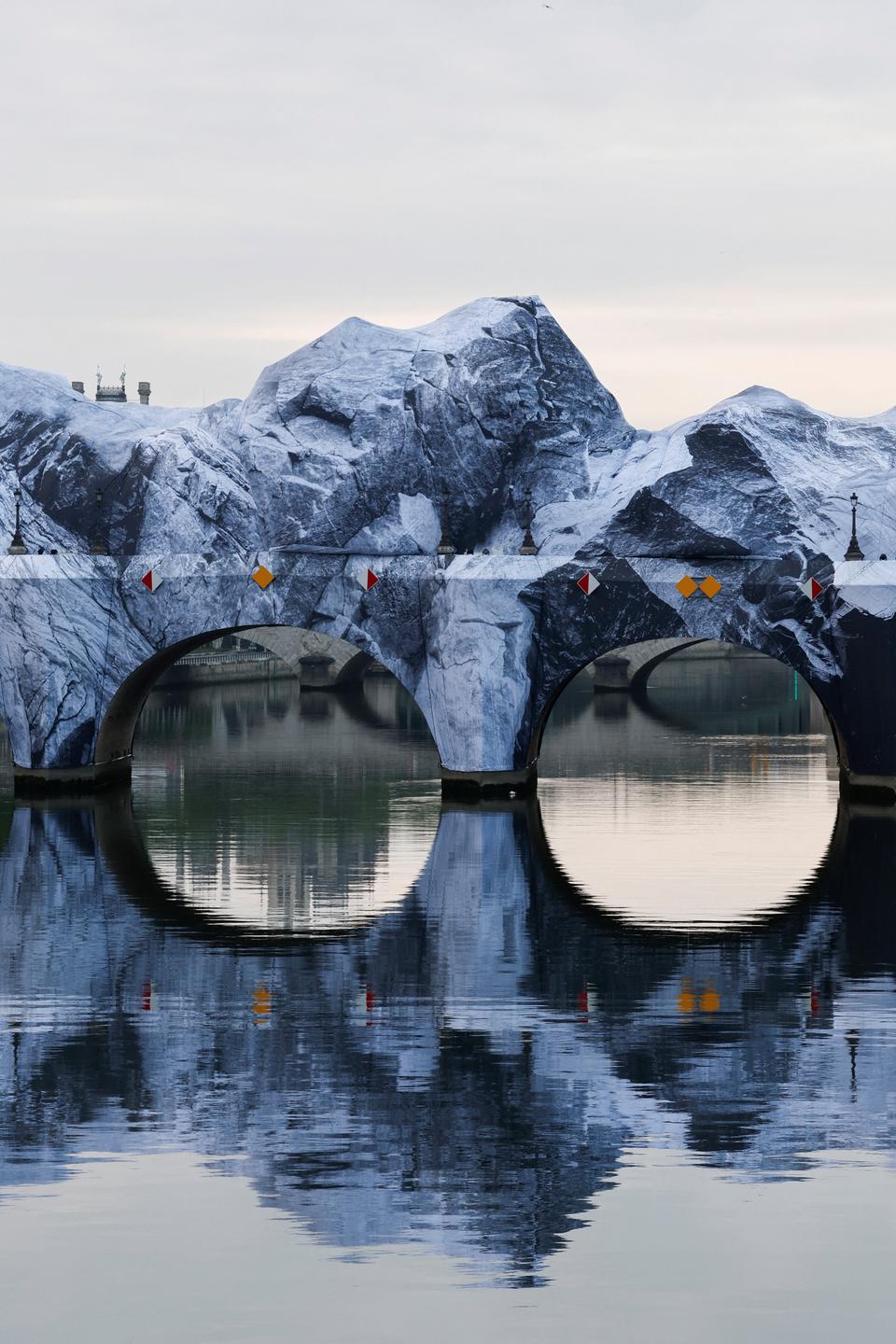 JR covers Pont-Neuf bridge in Paris with giant inflatable cave