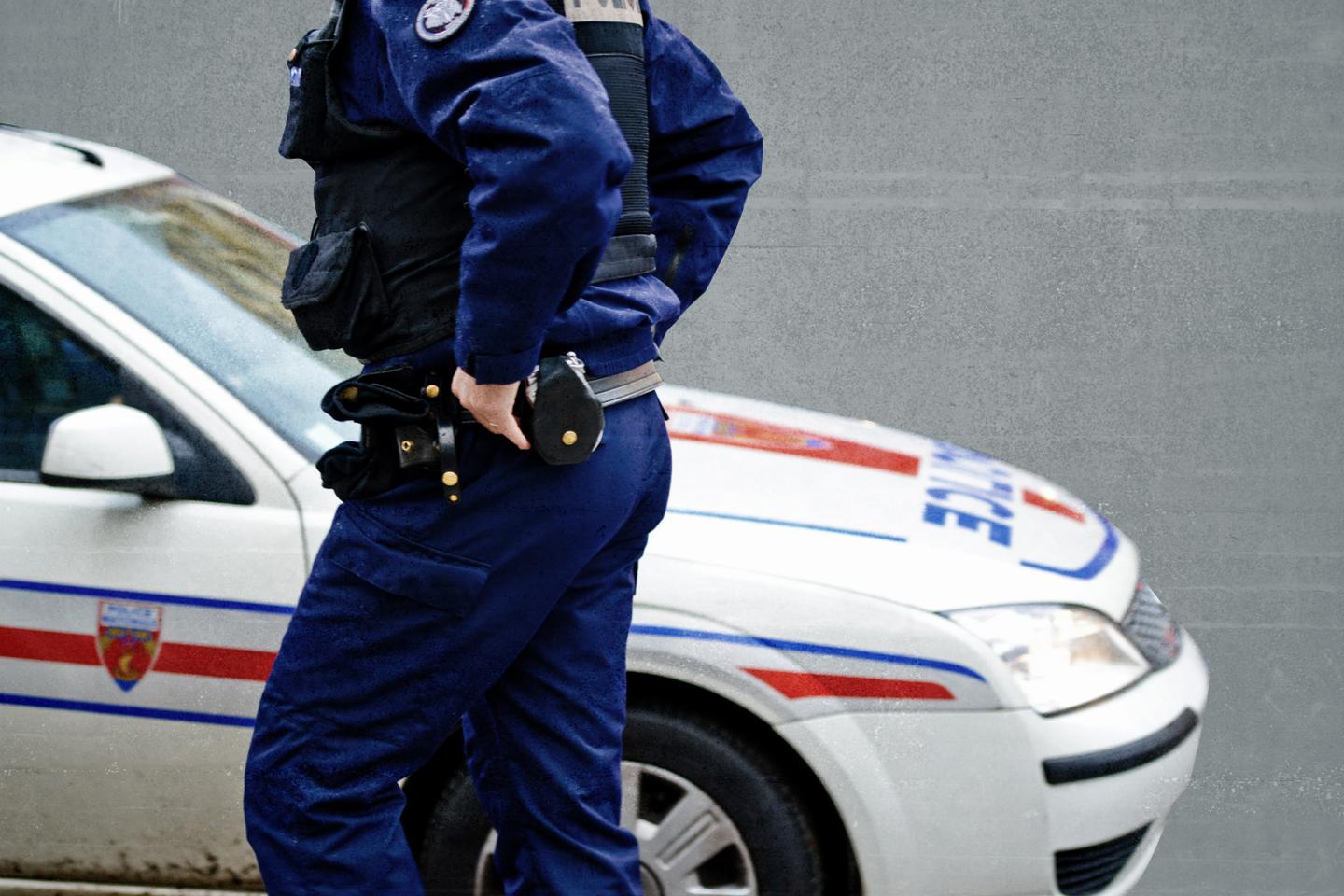 'Terrorist' knife attack wounds three at Swiss train station