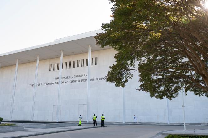Donald Trump renonce à son emprise sur le Kennedy Center, à Washington