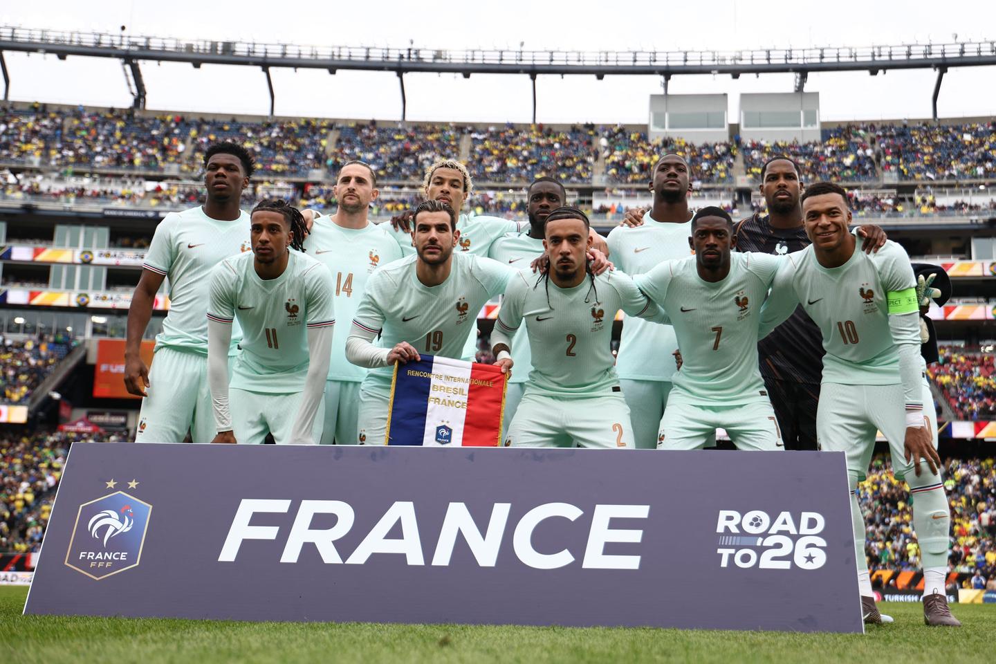 Mutual mistrust persists between football and the French far right