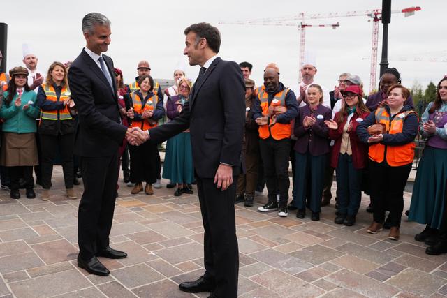 Macron hosts his final Choose France event against a backdrop of ...