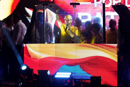 Far-right candidate Abelardo de la Espriella leads in first round of ...