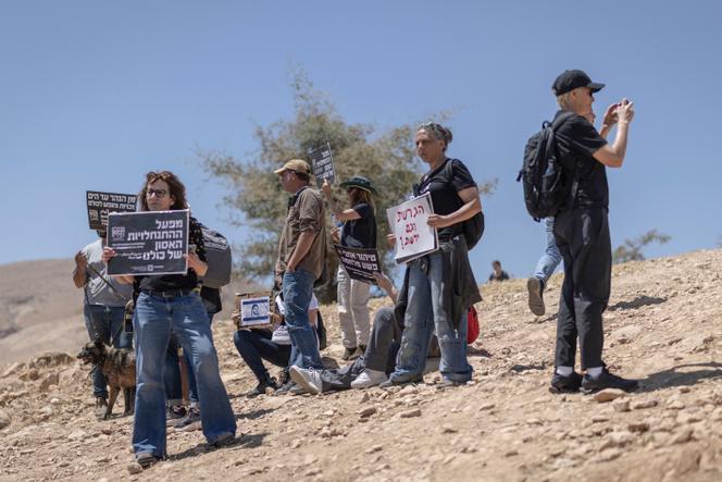 'We must hold our heads high!': The fears and faint hopes of Israel's ...