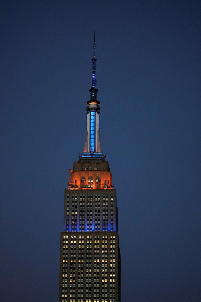 In photos: New Yorkers' thrill at Knicks' return to NBA finals