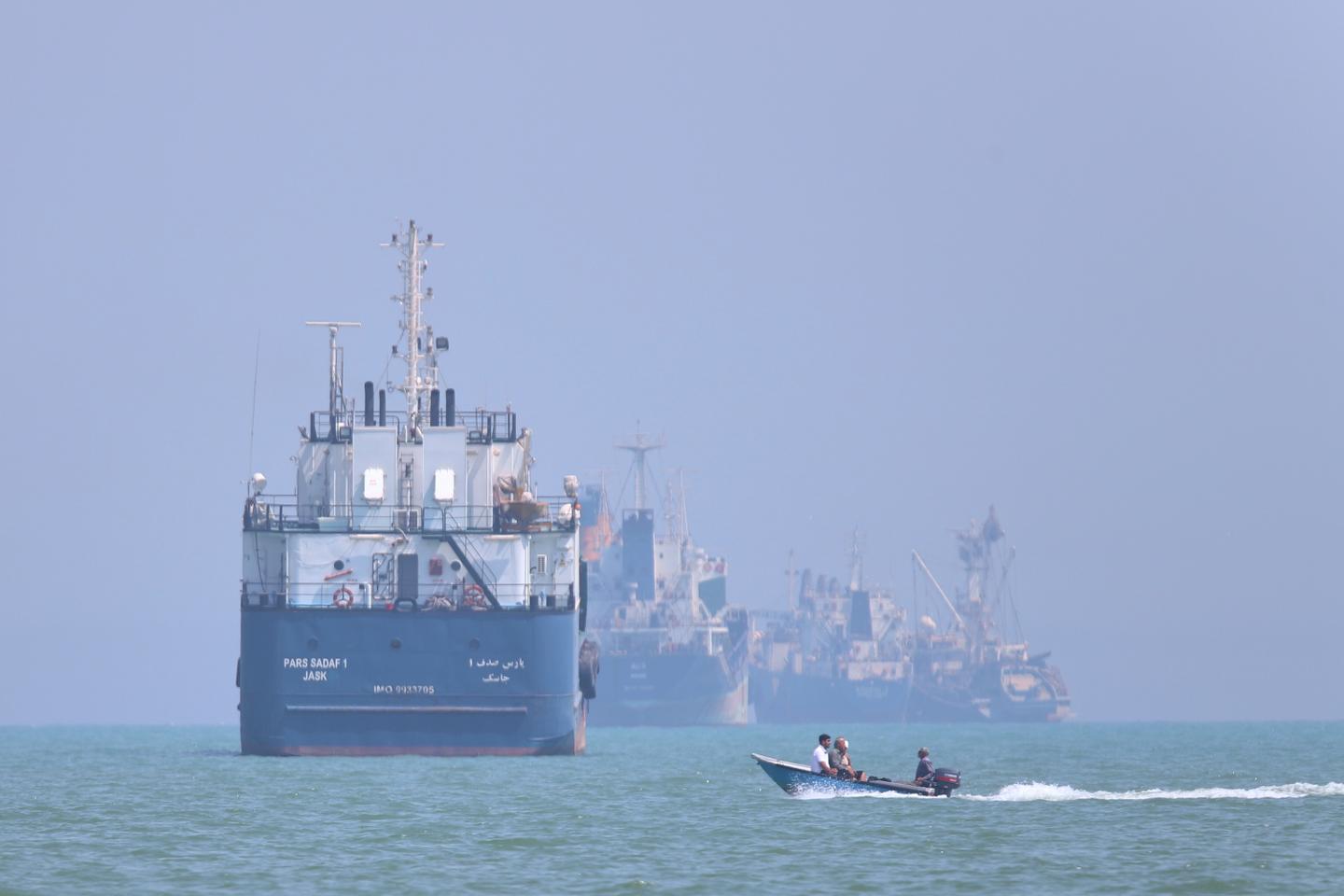 Trump says US-Iran deal to be signed Sunday, Hormuz to open afterwards
