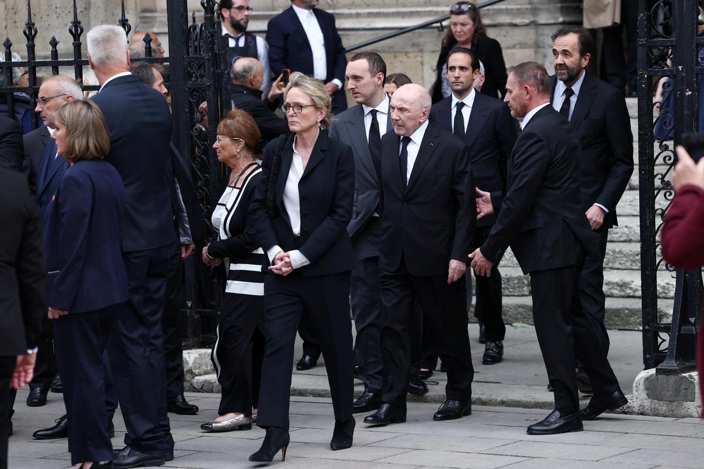 The political world bids farewell to former French first lady ...