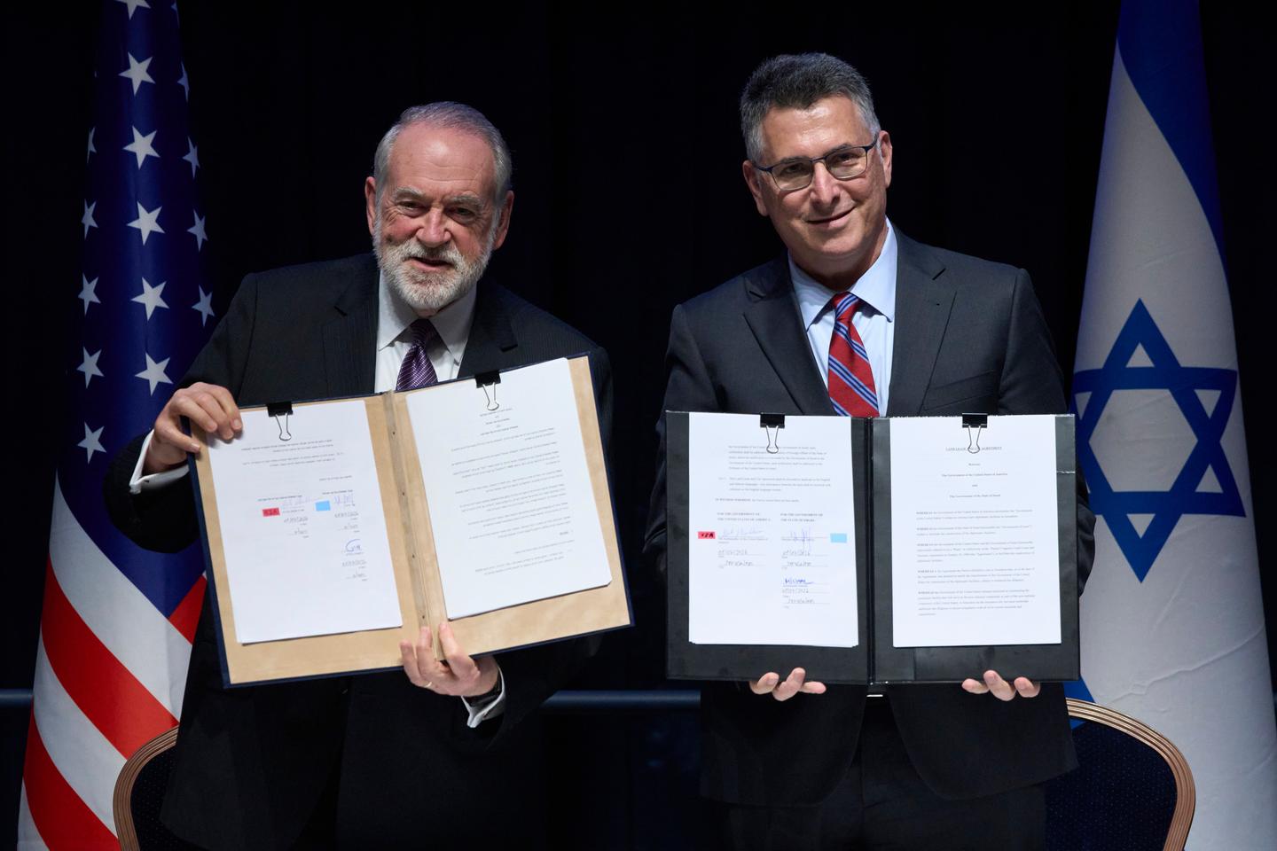 US signs agreement to build permanent embassy in Jerusalem