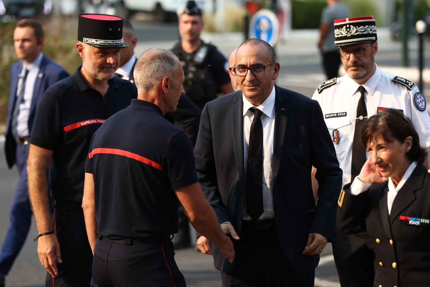 Megafire near Bordeaux is putting the French government to the test